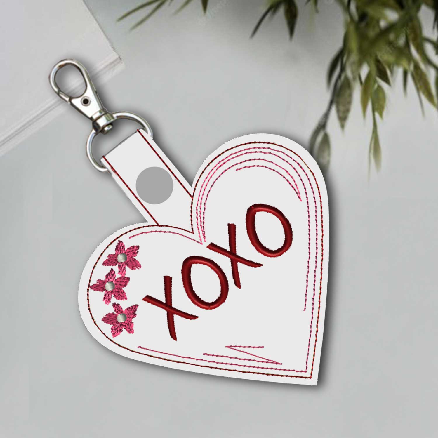 XOXO Heart Key Tag #1641 - Embroidery Village LLC